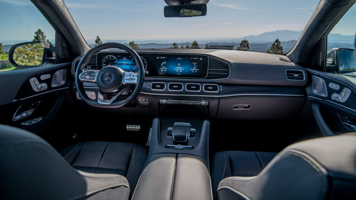 New Mercedes-Benz GLS